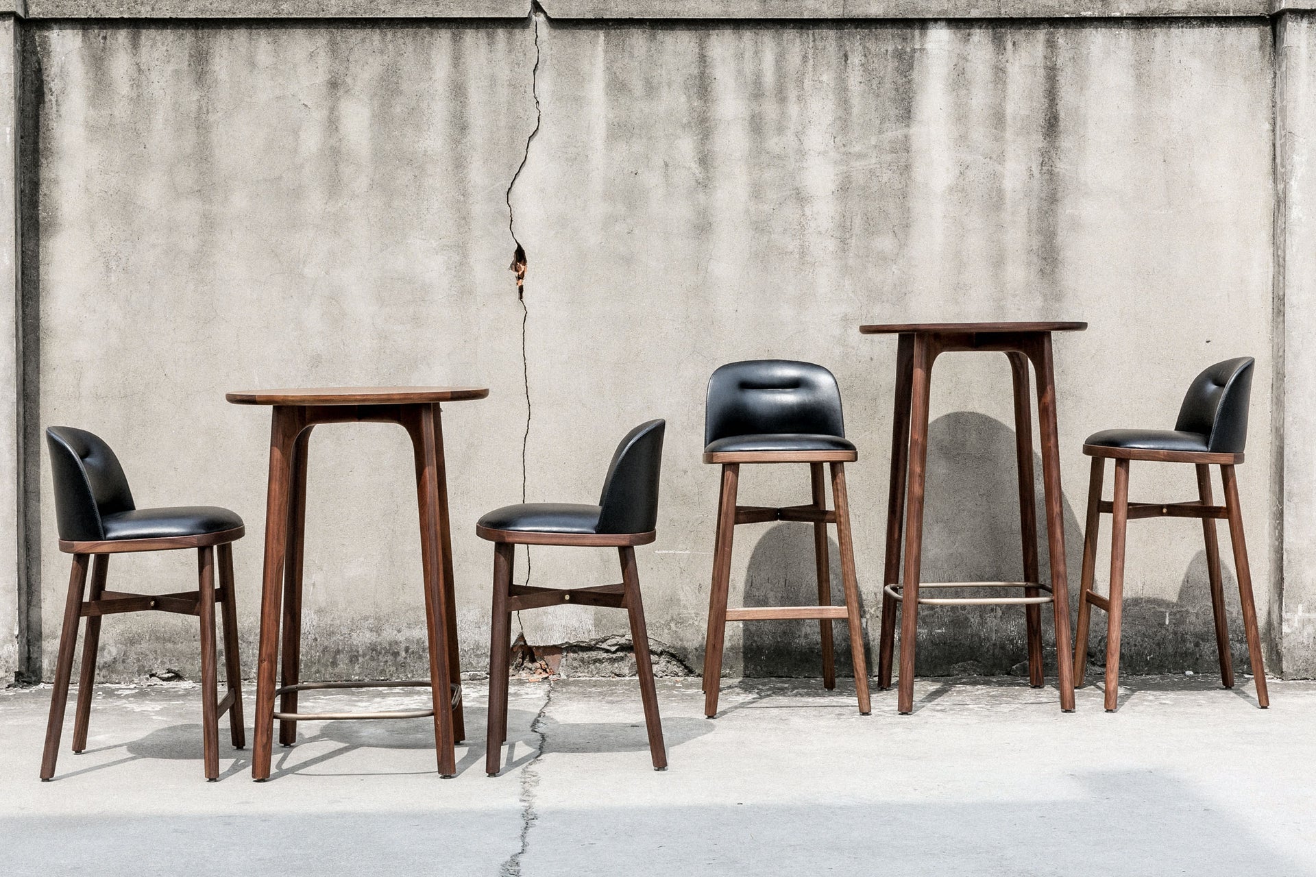 Stools & Bar Chairs – Stellar Works